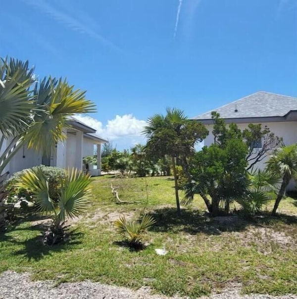 Strawberry Bungalow On Fountain Bay - Caribe