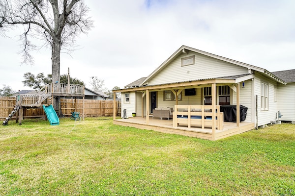 Family Home W/ Deck & Yard In Lake Charles - Golden Nugget Lake Charles Hotel & Casino