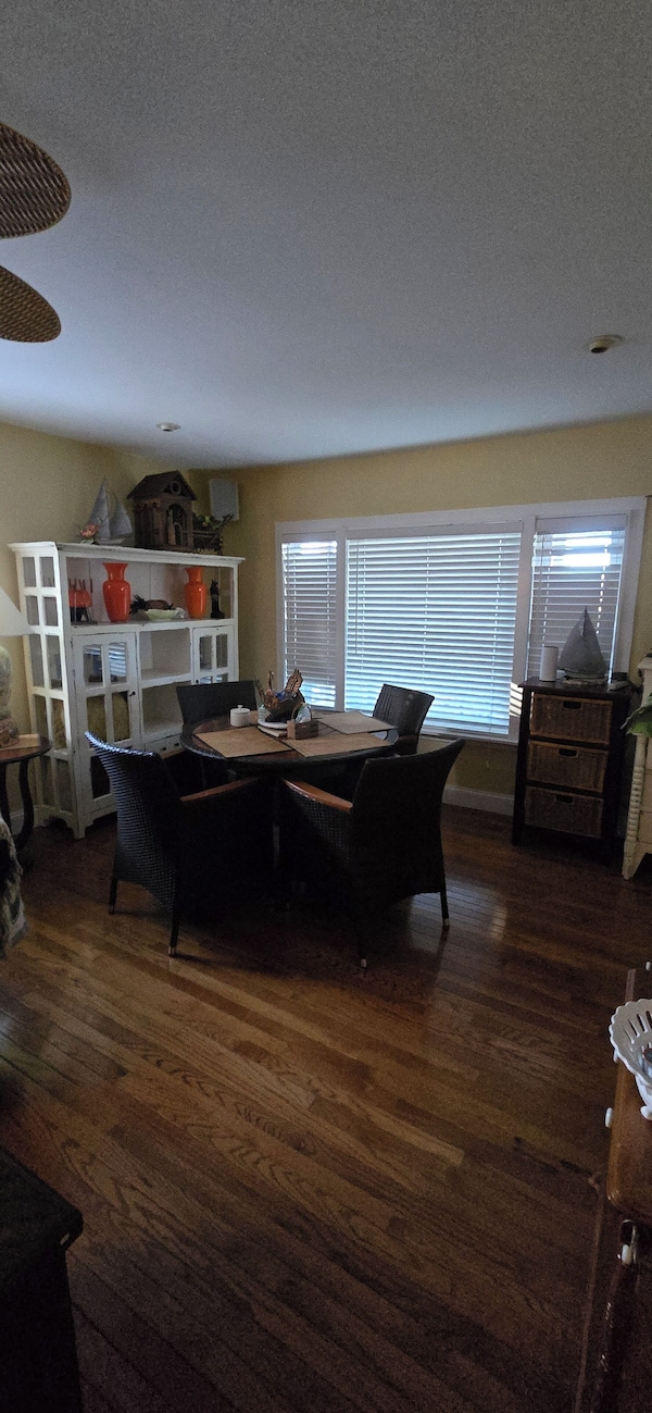 The Zen Suite At The White House.  Private Entrance & Private Dining/den Area. - Hammocks Beach State Park, Swansboro