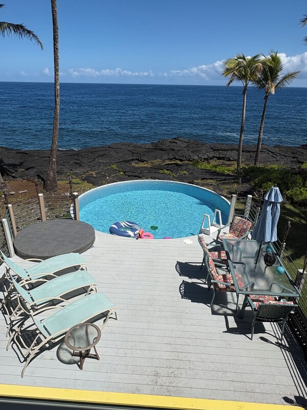 Mermaids Lookout Wow The Views! Ocean Front, Full Lanai, Heated Pool & Ac. - Pāhoa, HI