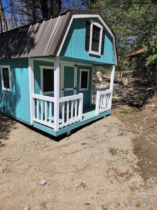 Cubby Cabin: Tiny Cabin For One On The Run! - Ithaca, NY