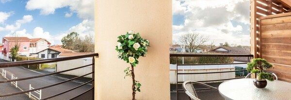 Bel Appartement De 2 Chambres Et Salle De Bain, Situé Dans Une Résidence Sécurisée Avec Piscine. - Biscarrosse
