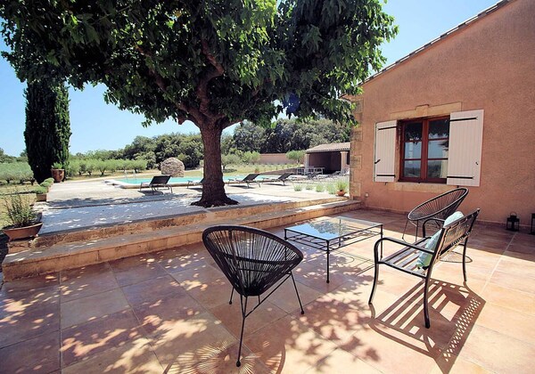Mas D'exception à Noves Climatisé, Piscine Et Vue Alpilles, Animaux Acceptés (2). - Bouches-du-Rhône