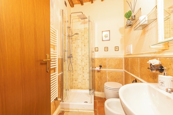 Apartamento 'La Casina In Via Fiorita' Con Wi-fi Y Aire Acondicionado - Montepulciano