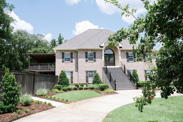 Downtown Estate Luxury Property Close To Southeastern - Hammond, LA