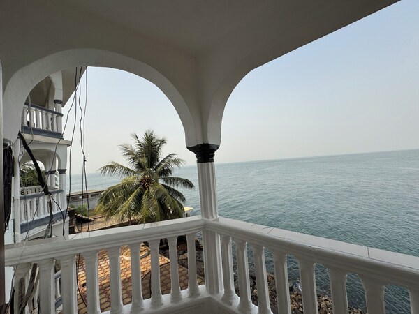 Spacious 3-bedroom Apartment With Wifi, Ac In Beautiful Freetown - Freetown