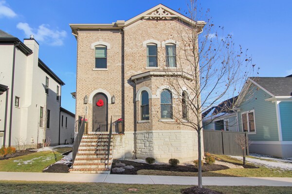 Luxurious Custom-built Home In Charming Lebanon, Ohio - Middletown, OH