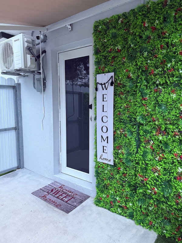 Gc Luxury Apartment - Miami Gardens, FL