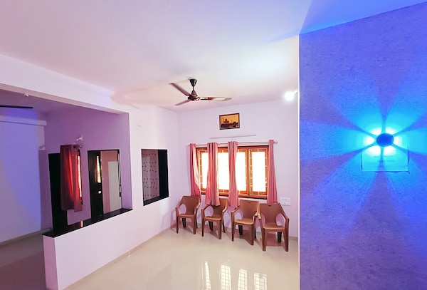 Super Luxury Suite 4-bedroom Apartment With Wifi, Ac In Marvelous Rajkot - Rajkot
