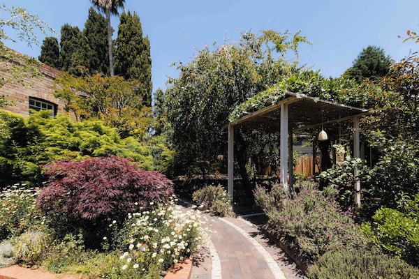 "Mia Mia" - 4br Federation Home With Fireplaces - Katoomba