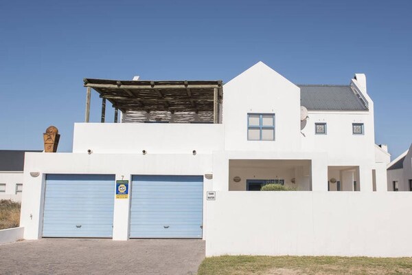 Relax In Style At La Kruger Blue, Langebaan's Premier Holiday Home - Langebaan