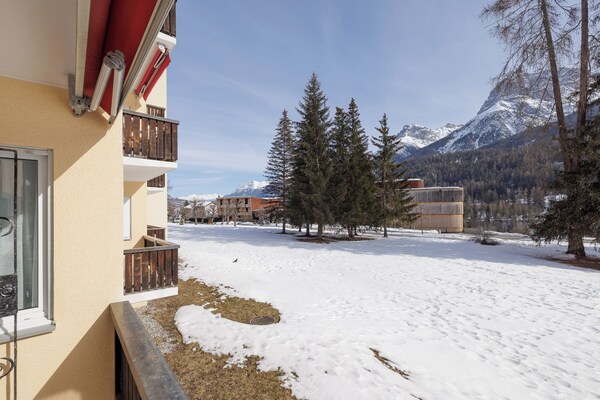 Allegra Und Herzlich Willkommen In Der Gemütlichen 1 1/2 Zimmerwohnung Im Schöne - Tarasp