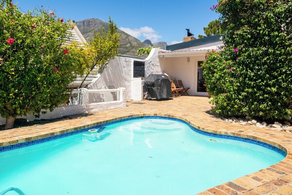 Charming 2-bedroom House With Wifi, Ac In Delightful Hout Bay, Cape Town - Cape Town