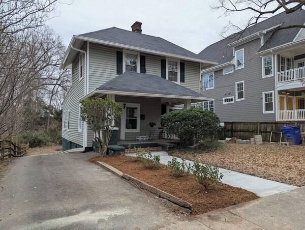 New! Renovated 2br/1ba Convenient To 9th St, Ncssm - Durham, NC