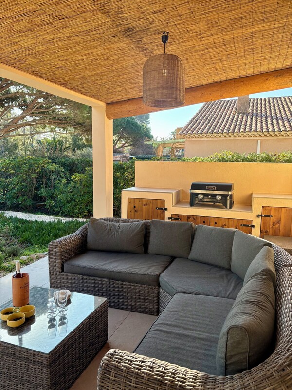 Magnifique Villa Sous Les Pins, à 100m De La Plage - Plage de Hyères