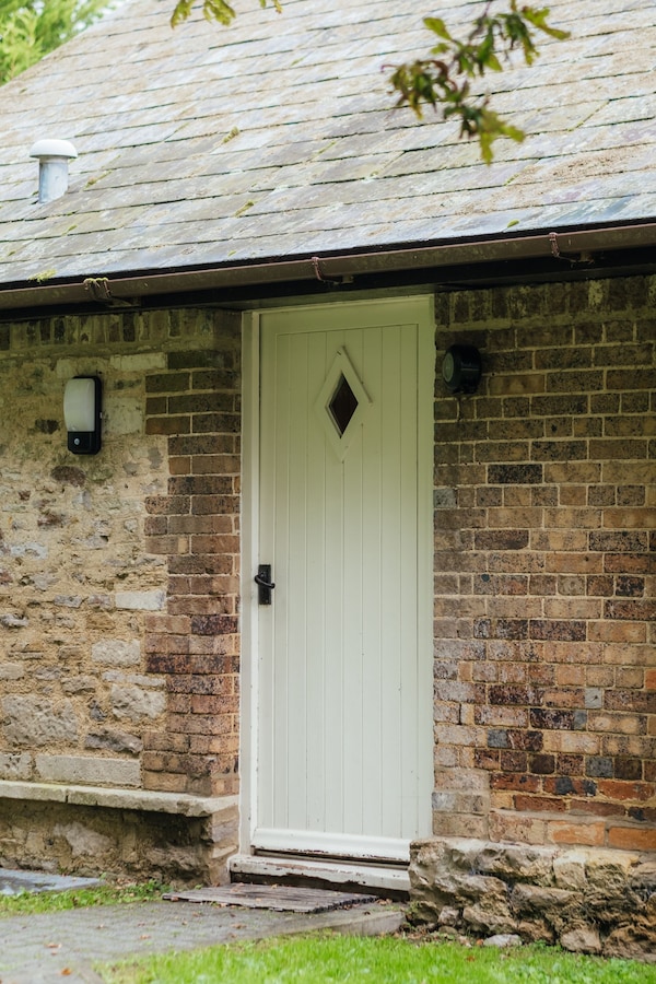Casterbridge - Enchanting 3 Bed Countryside Cottage With Hot Tub - Dorset