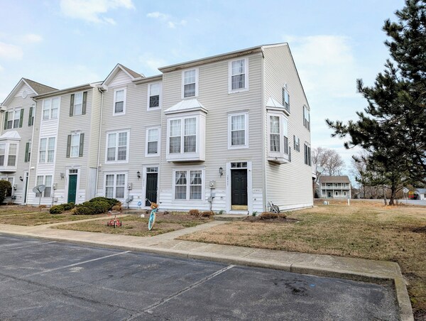 Stylish 4br South Hampton Home W/ Pool Access  Near Bethany Beach - Bethany Beach, DE