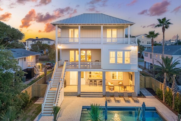 619 Carolina / C Escape / Brand New Custom Home With Pool - Charleston, SC