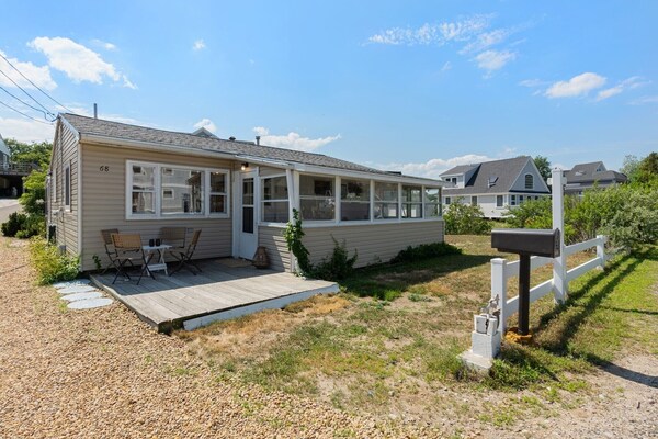 Newly Listed Summer Cottage Fun!  Minutes From The Beach - Ipswich, MA