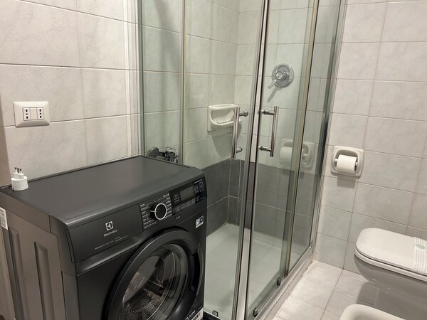 Cozy Apartment A Few Meters From The Waterfront And Ferris Wheel - Bari