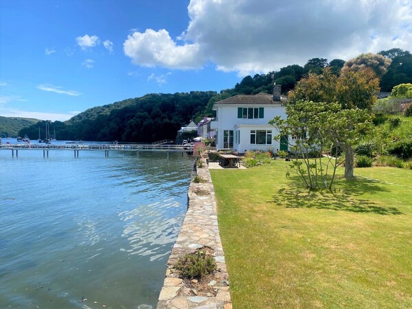Spacious Waterfront Home With Pool In Dittisham - Totnes