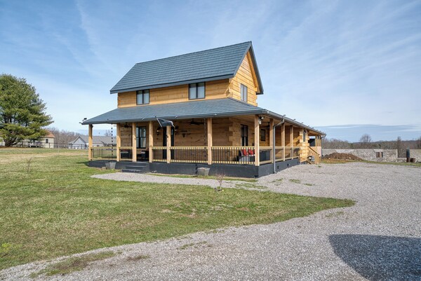 Spacious Get Away: Mt. View 2-bedroom Cabin Only 12min From Town - Crossville, TN