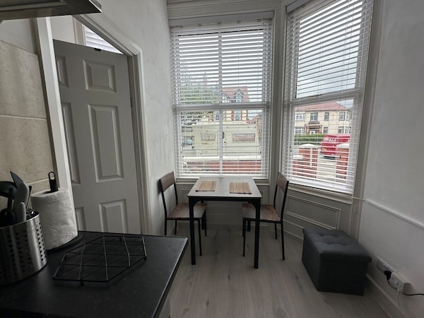 Carmen Sylva Llandudno G Floor Studio Apartment - Conwy