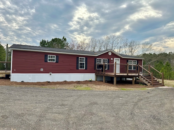 Refuge By Southern Oaks. Charming 3 Bed 2 Bath. Very Close To Lake Murray! - Lexington, SC
