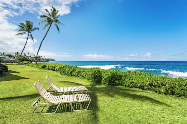 Oceanfront Penthouse At Kona Reef King Bed Fast Wifi Ac Free Parking - Kailua-Kona, HI