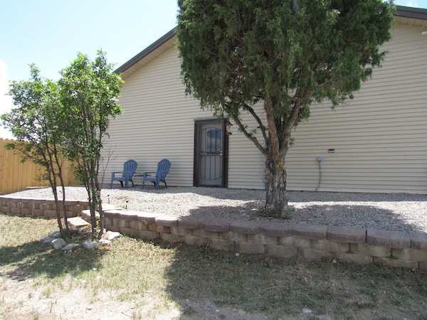 Mountain Seclusion With Stars Bigger Than Texas! No Extra Fees! - Ensenada, NM