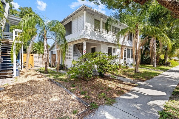 Heart Of The City Hideaway 1 Bed, 1 Bath - St. Petersburg, FL
