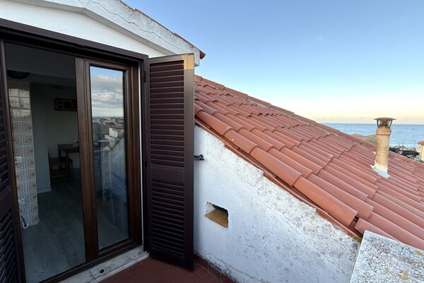M416  Marcelli, Attic Seen Badly A Few Steps From The Beach - Numana
