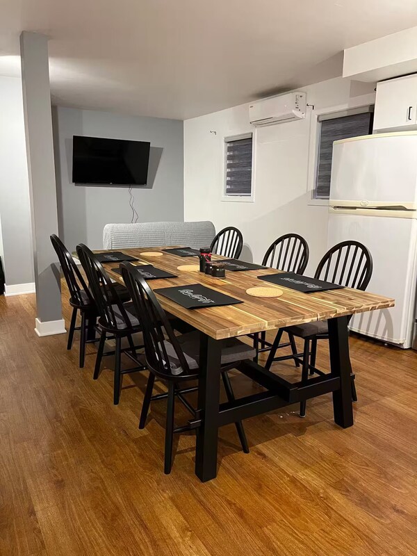 In The Heart Of The Village - Apartment #1 - Quebec