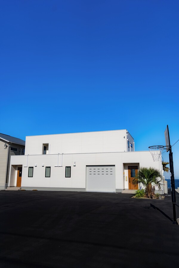 Sea House In Misaki Town One Hour By Train From Namba To A Private Resort! - Japan