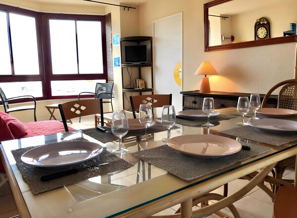 Apartamento 'Hortensia By Madame Est Servie' Con Vistas Al Mar, Balcón Y Wi-fi - Perros-Guirec