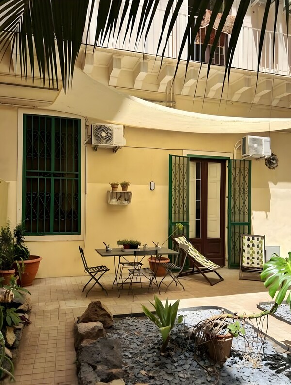 Apartment '2' With Private Terrace, Wi-fi And Air Conditioning - Catania