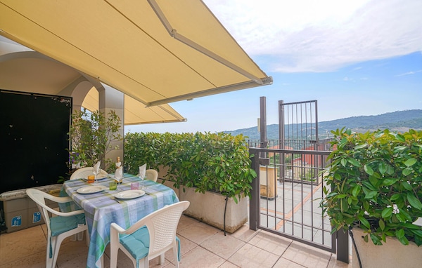 Bonita Casa De 1 Dormitorio En Civezza - Liguria