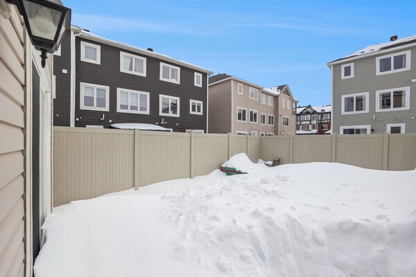 3 Bedroom 2.5 Bath House- Short-term - Ottawa
