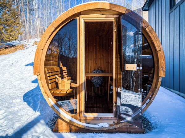 Sauna, Hot Tub, Game Room & Mountain Views - Maine