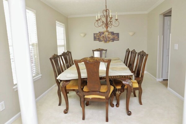 Spacious 4-bedroom House In Charming Dayton With Wifi, Ac - Beavercreek, OH
