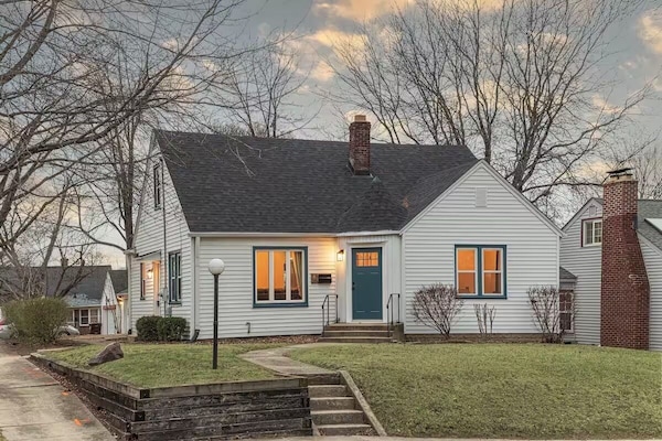 Charming 3-bedroom House With Wifi, Ac In Amazing Rockford - Rockford
