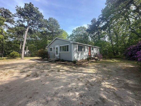 Driftwood Cottage Number 4 "The Lobster" - Wellfleet, MA
