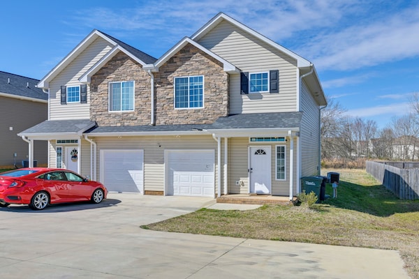 6 Mi To Pnc Music Pavilion: Concord Townhome - Harrisburg, NC