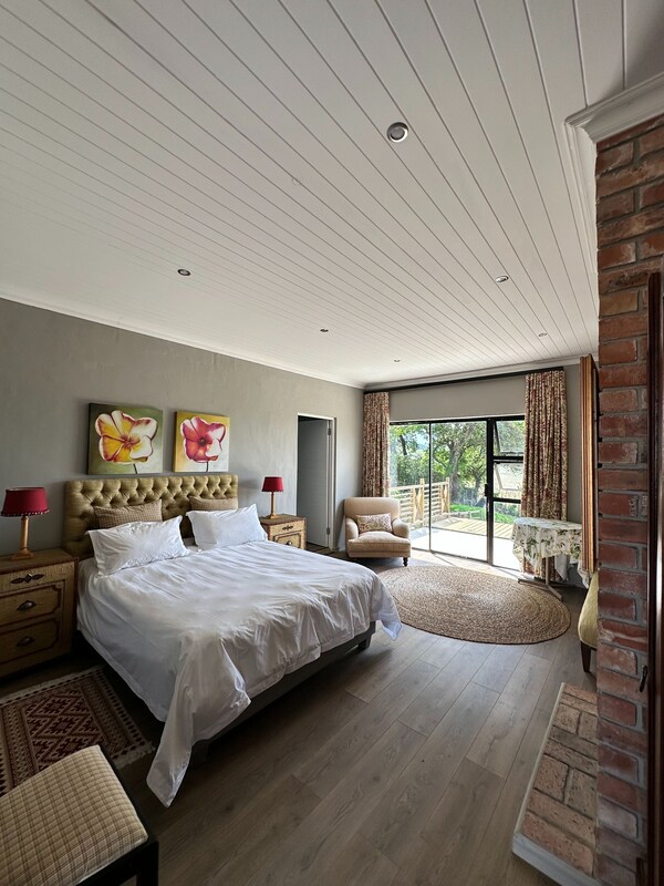 Warm & Welcoming Cottage - Your Perfect Getaway - Grabouw