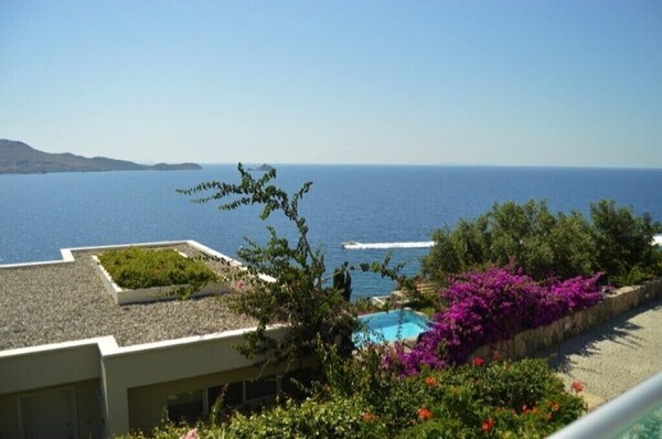 Bodrum Yalıkavak'ta Kiralık öZel Havuzlu Lüx Tatil Villası - Gümüşlük