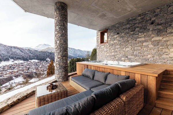 Spacious And Stylish 6 Bedroom Chalet With Magnificent Views Over Morzine - Abondance