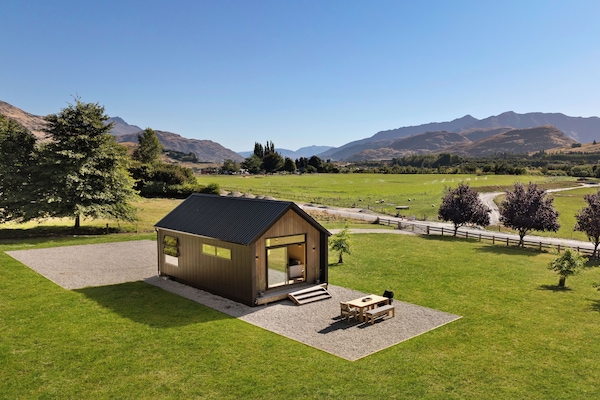 Cozy Cabin Called The Lake Hayes Hut, Situated In Queenstown - Arrowtown