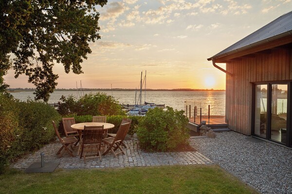 Entspannt Urlauben Am Wasser: Ferienhaus Schuppen 23 Für Bis Zu Vier Personen! - Schleswig