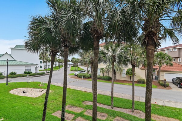 New! Pet-friendly, Private Beach, 2 Pools & Free Beach Setup - Maravilla 4205 - Miramar Beach, FL