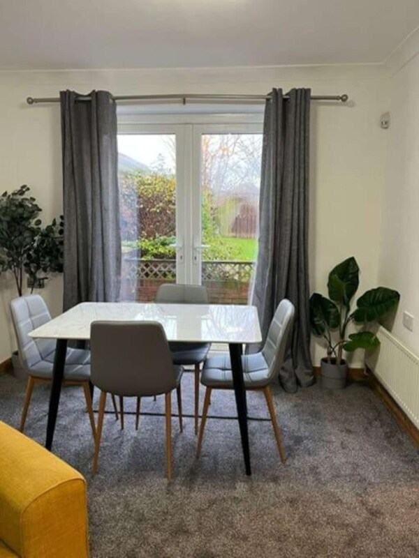 Henry House A Comfortable 3 Bedroom House - Suit Direct Stadium